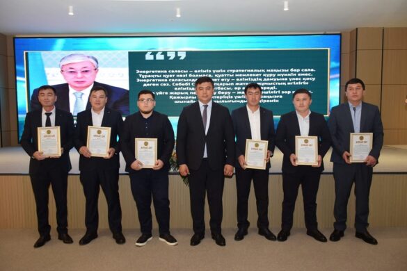 ҰЛЫ ДАЛАНЫҢ ҰЛЫ ПЕРЗЕНТІ ӘБІШ КЕКІЛБАЕВҚА 85 ЖЫЛ — Daismedia.kz ...